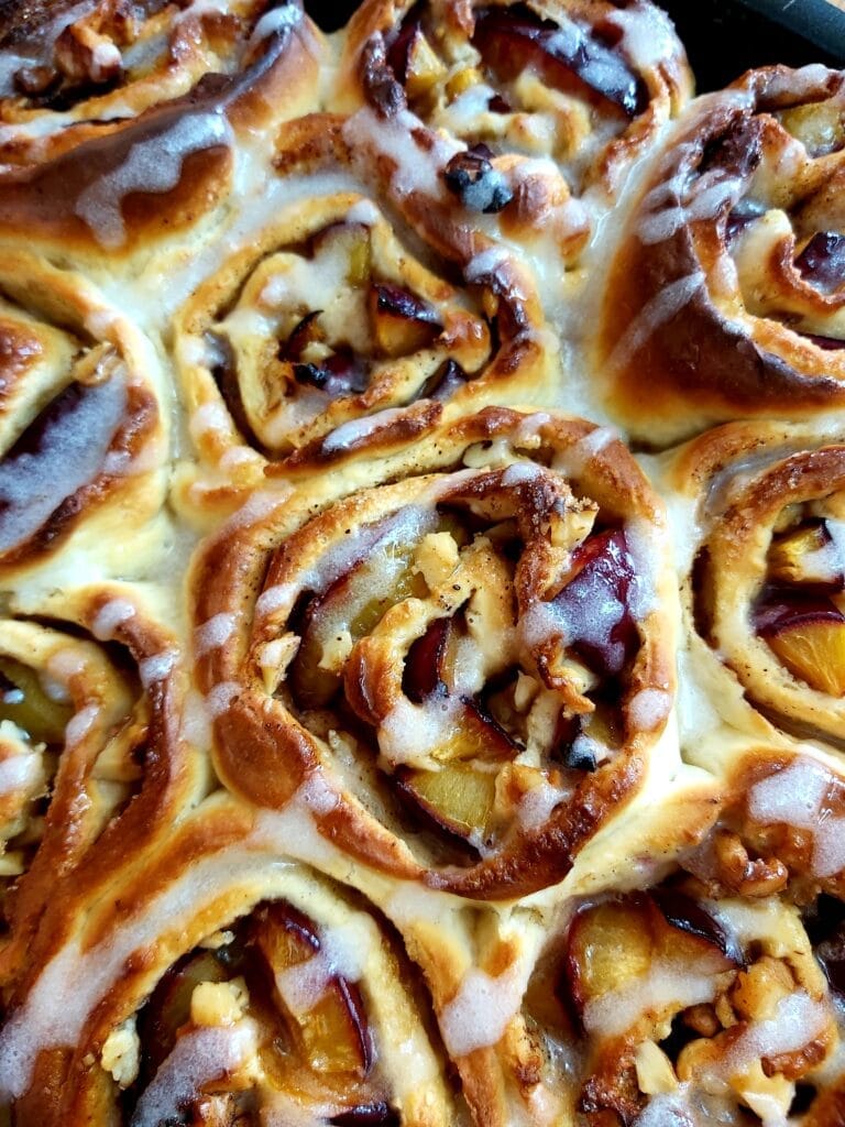 Plum Cinnamon Rolls with Fresh Plums | Late Summer Favourite